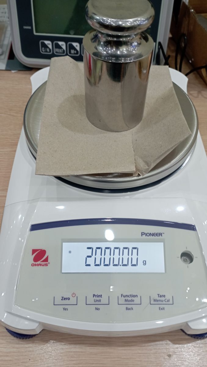 Cân điện tử Ohaus px2202e